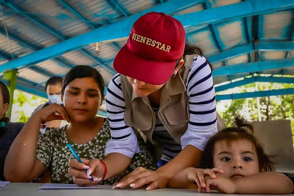 Gobernador Rocha visita comunidades afectadas por Tormenta Tropical ...